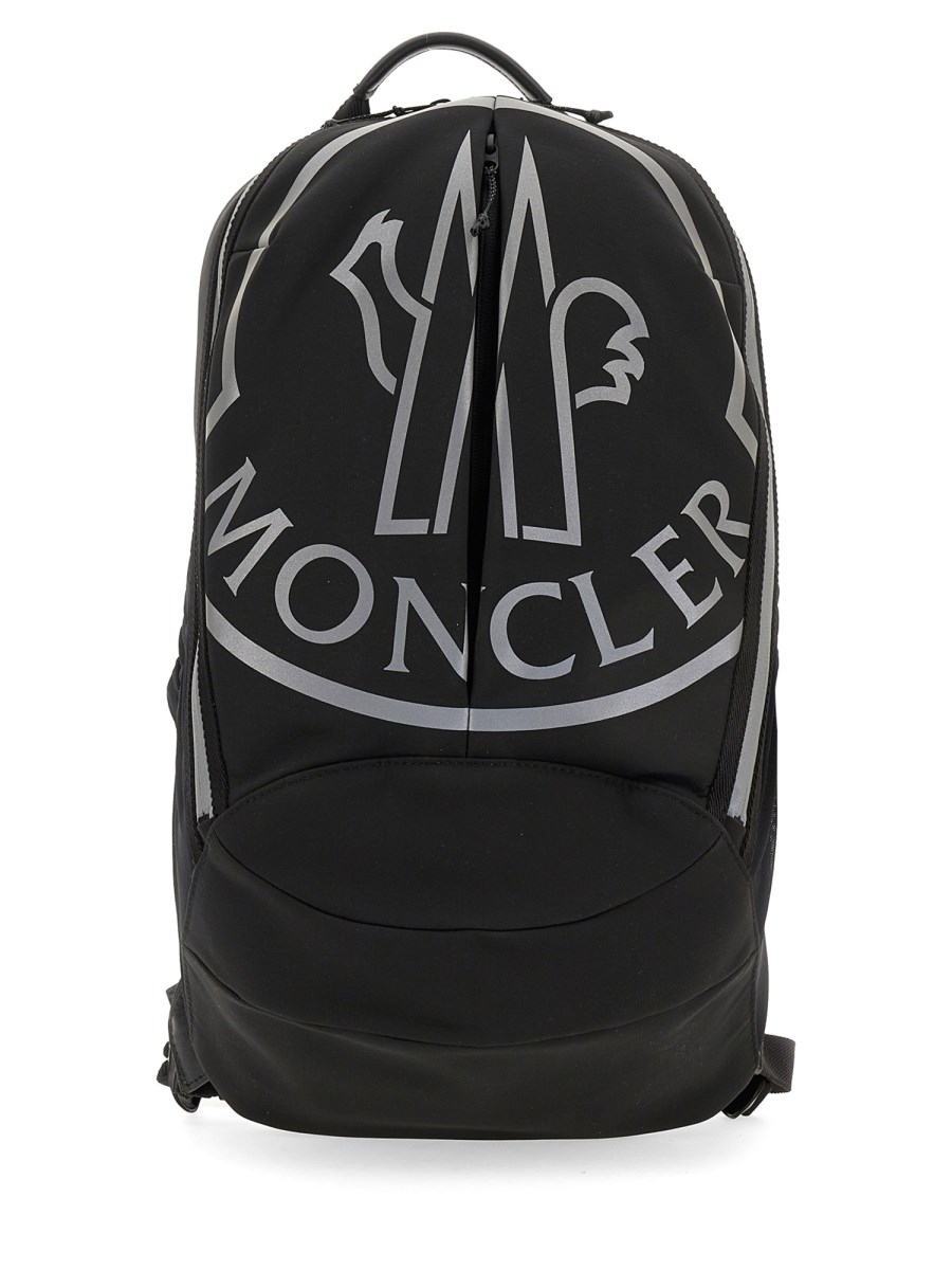 MONCLER - CUT BACKPACK IN TECHNICAL FABRIC - Eleonora Bonucci