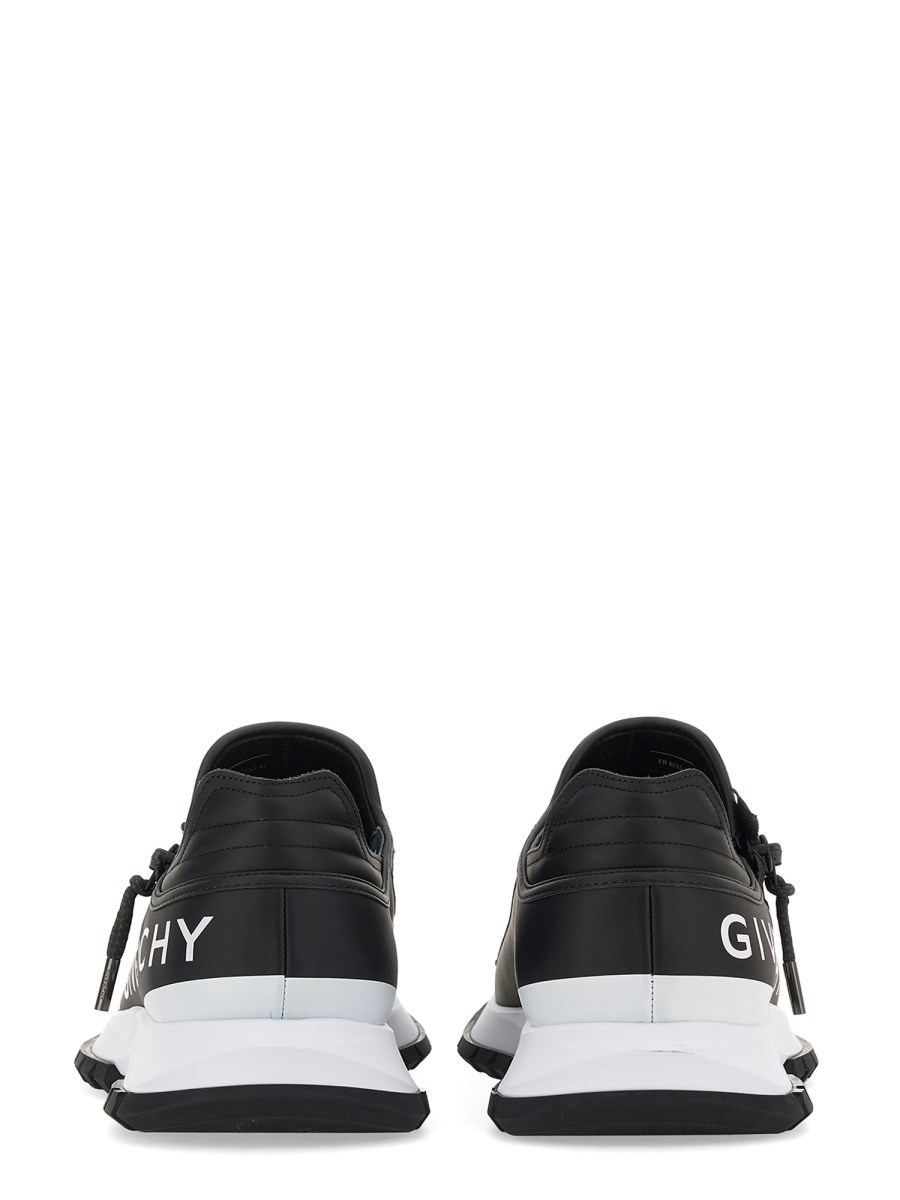 GIVENCHY - LEATHER SPECTRE RUNNING SNEAKER - Eleonora Bonucci